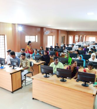 ICT Main Computer Lab | MES Kalladi College